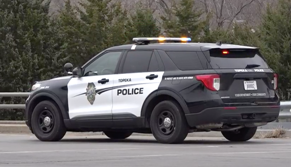 Topeka police respond to single-vehicle collision at S.W. 8th and ...